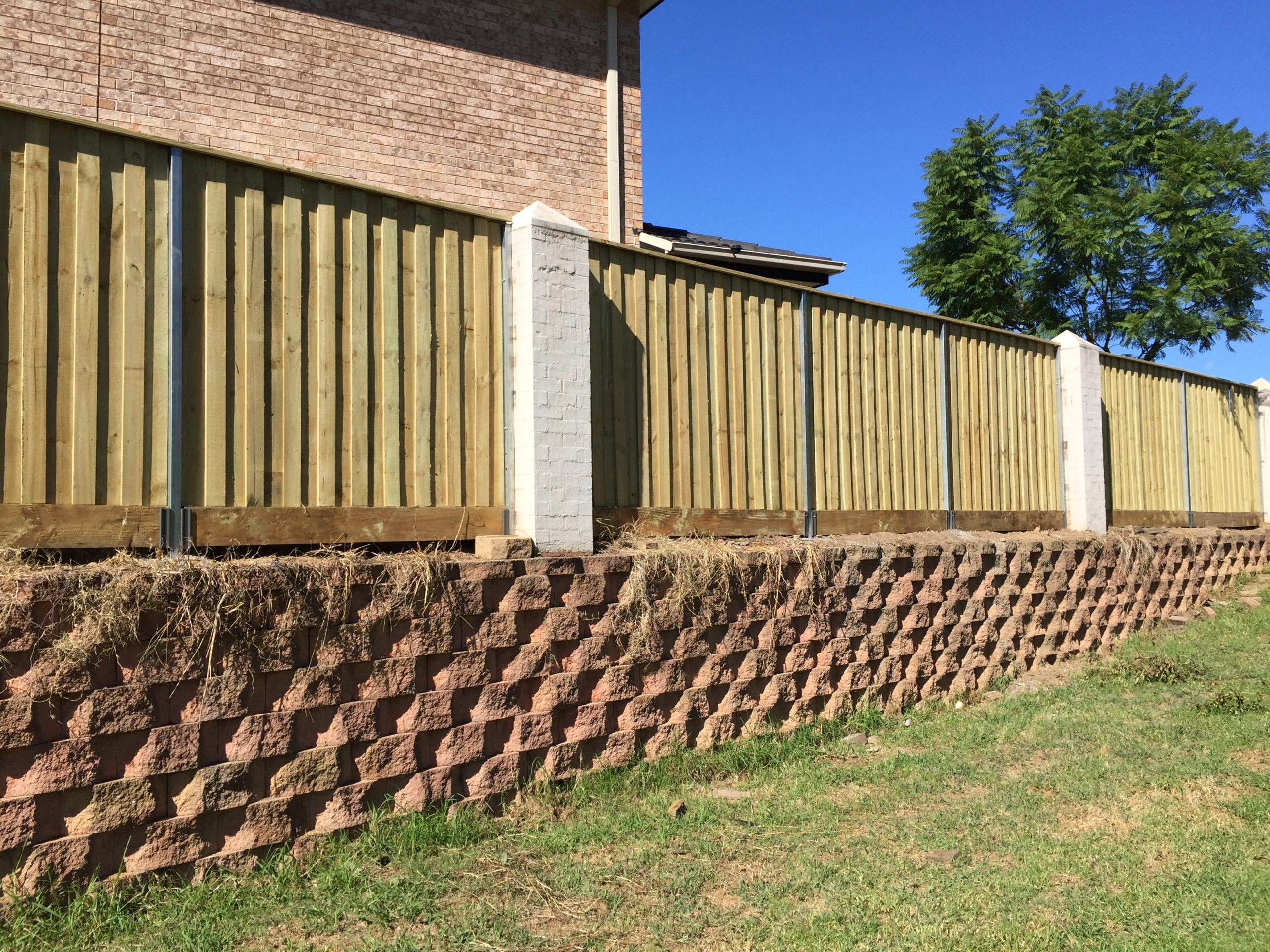 No.1 Timber Fencing Company Serving Sydney